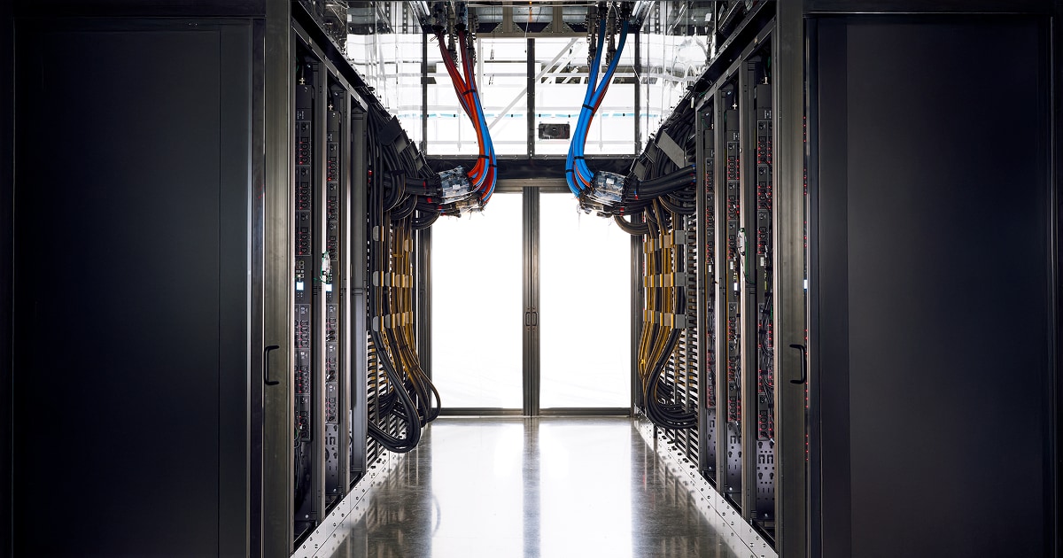 Gigascale AI Training & Inference Platform | NVIDIA DGX Vera Rubin NVL72